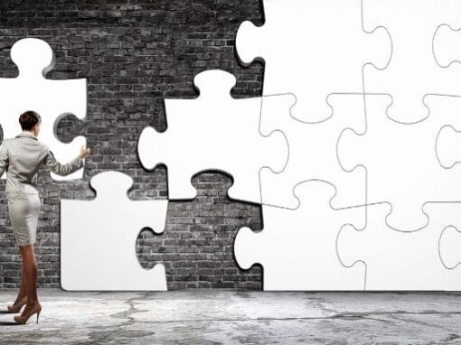 How to Introduce Yourself in a Presentation [with Examples]