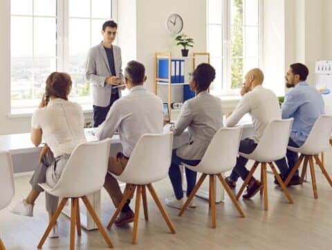 How to Organize Business Presentation Training for Your Group